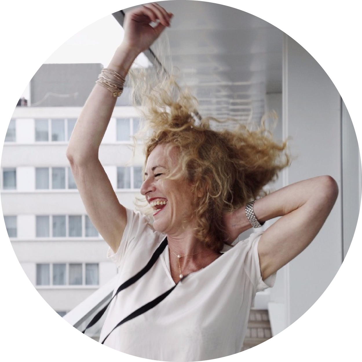 Tuto : 3 points d’auto-massage pour calmer anxiété et stress - Parent ...